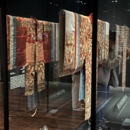 The Exhibition Featured A Hwarot (활옷) That Was Acquired By German ...