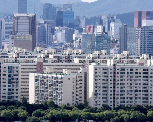 The Apgujeong Hyundai Apartments In Gangnam District, Seoul, Are ...