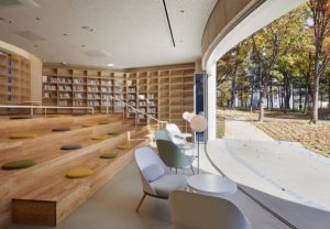 111, Mokdongdong-ro, Yangcheon-gu, Seoul A library built as one with ...